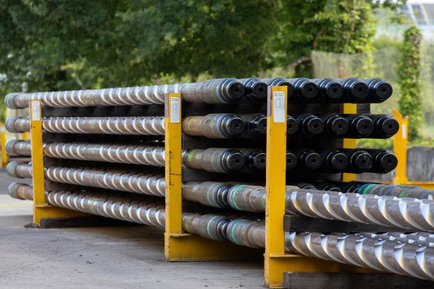 HEAVY WEIGHT DRILL PIPES - COMMAND TUBULAR